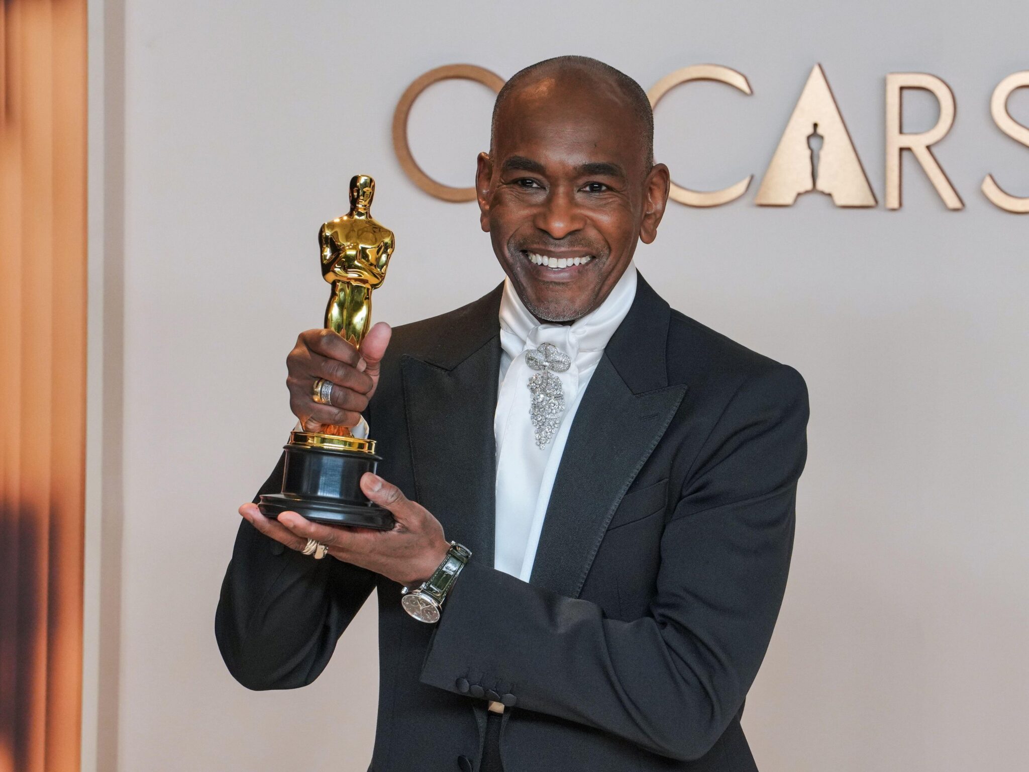 Alumnus Paul Tazewell Brings Home Gold for "Wicked" - Pratt Institute